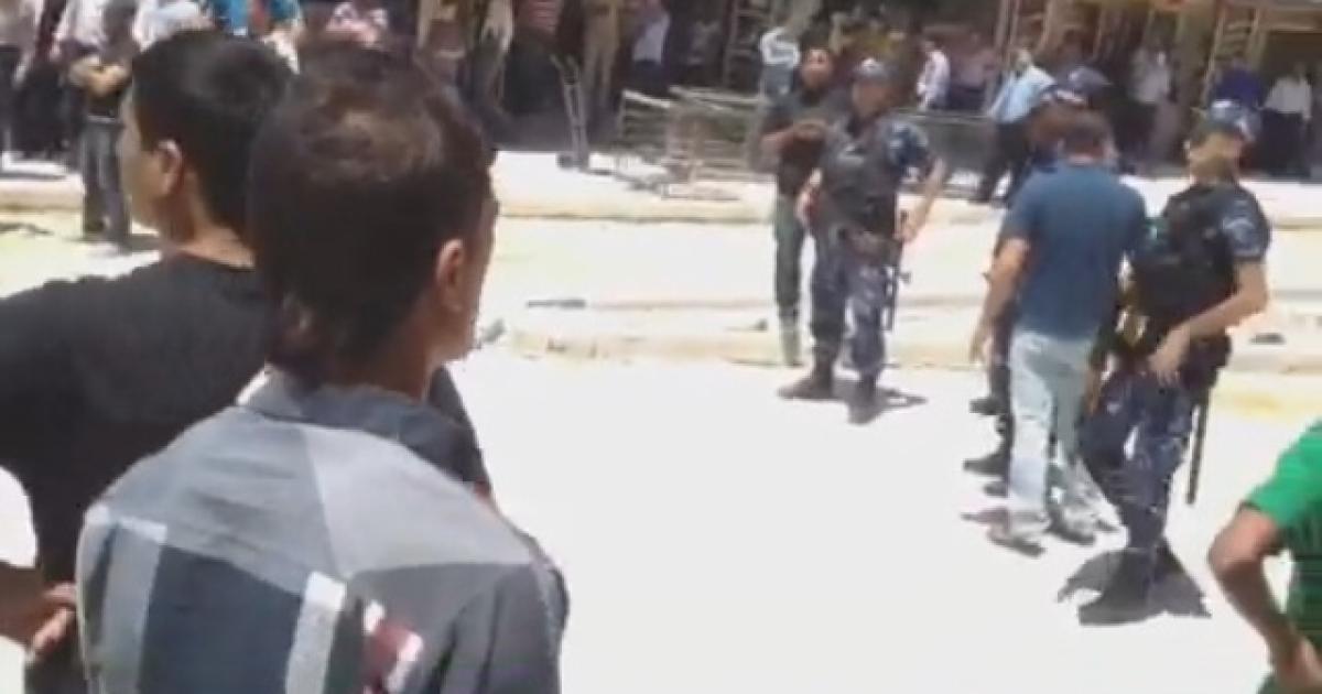بالصور امن السلطة يعتقل ويضرب العشرات من عناصر حزب التحرير في طولكرم